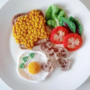 Fiber Artist Crochets Colorful Dishes That Look Like a Chef Prepared ...