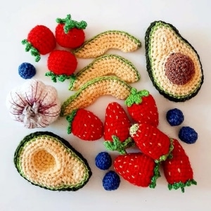 Fiber Artist Crochets Colorful Dishes That Look Like a Chef Prepared ...