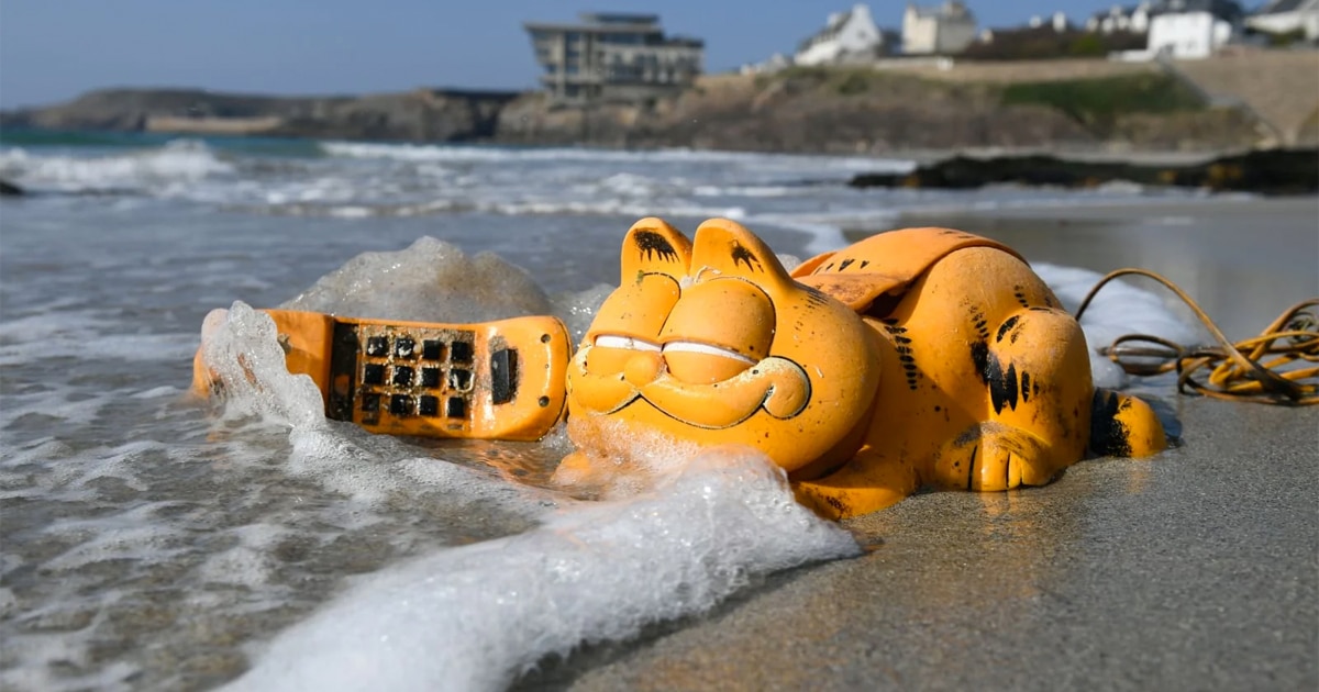 The Mystery of a French Beach's Garfield Phones is Solved