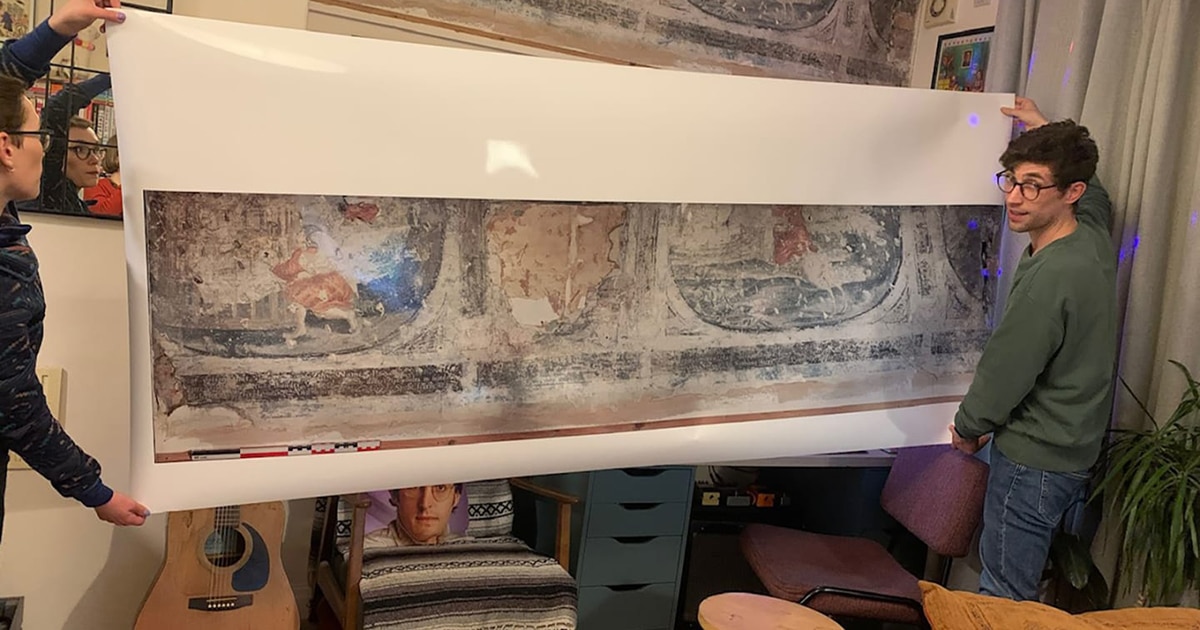 400-Year-Old Murals Discovered During Kitchen Renovation