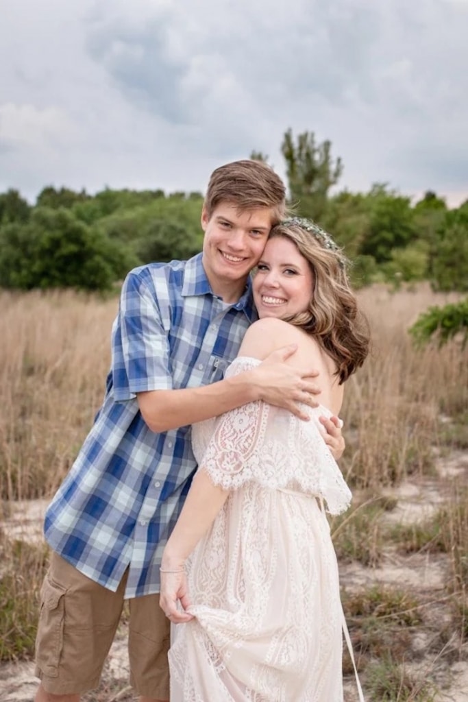 Mom Goes Viral on TikTok After Scolding Son for Bad Tipping