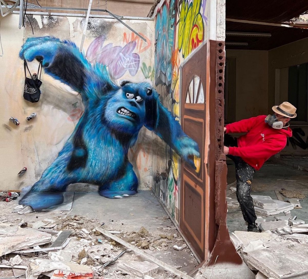 Amazing 3D Murals Burst From the Walls