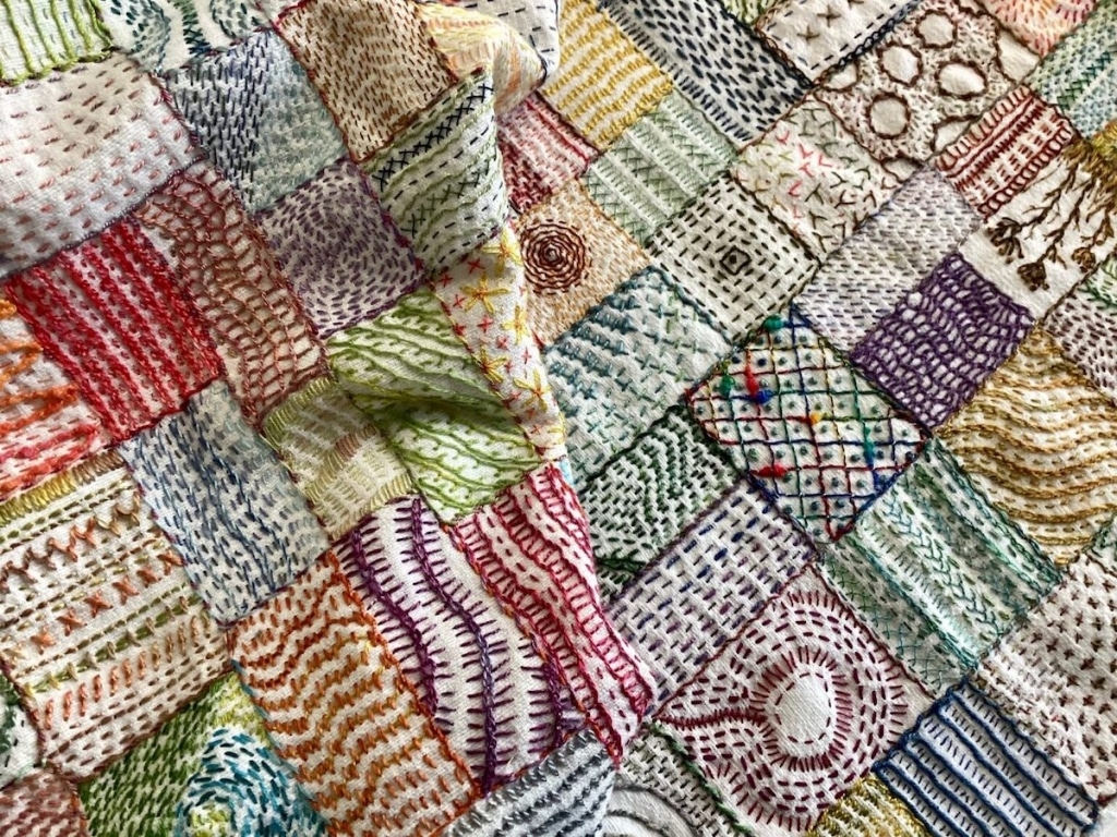 Daily Art Project Chronicles the Years Through Embroidery