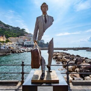 Sculptures of Fragmented Travelers Find Their Home on the Amalfi Coast ...