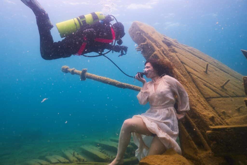 Photographer Breaks World Record With Epic Underwater Photoshoot