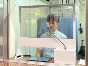 Tokyo Station Installs Display That Offers Simultaneous Translation