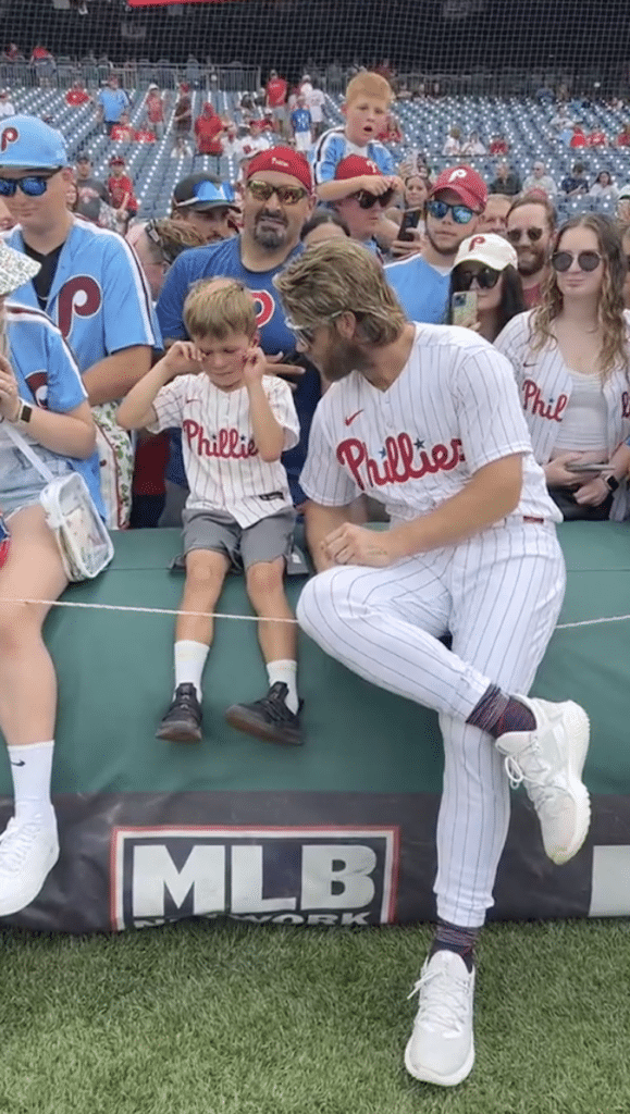 Phillies Bryce Harper Helps Boy Find His Family Before Game