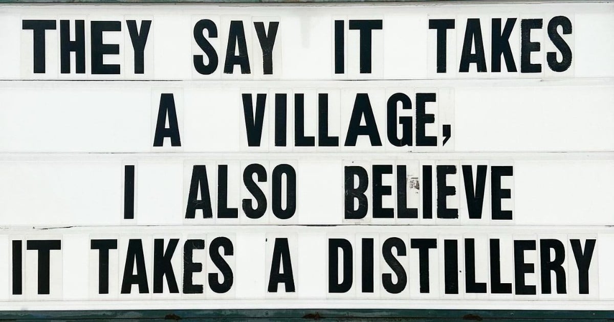 18 Funny Signs from the El Arroyo Restaurant to Brighten Your Day