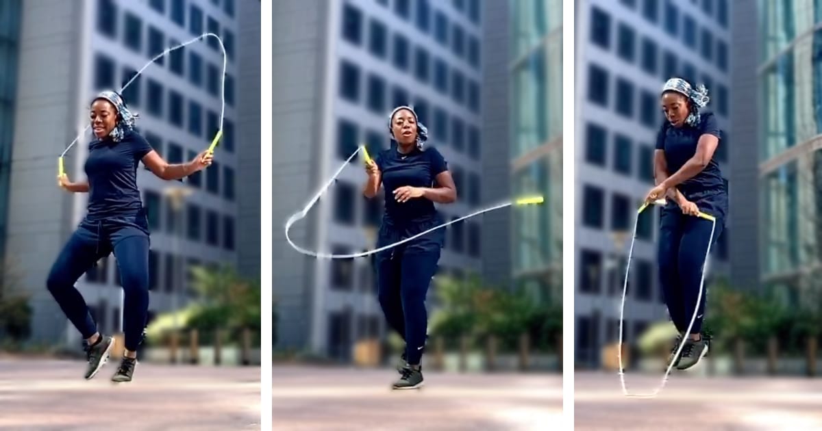 Talented Performer Coordinates Her Jump Rope Moves to Music
