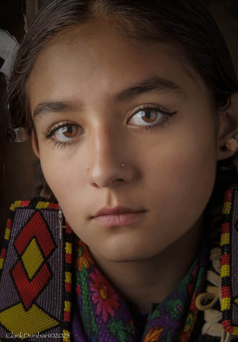 Photographer Attends Powwows To Take Evocative Portraits of Native ...