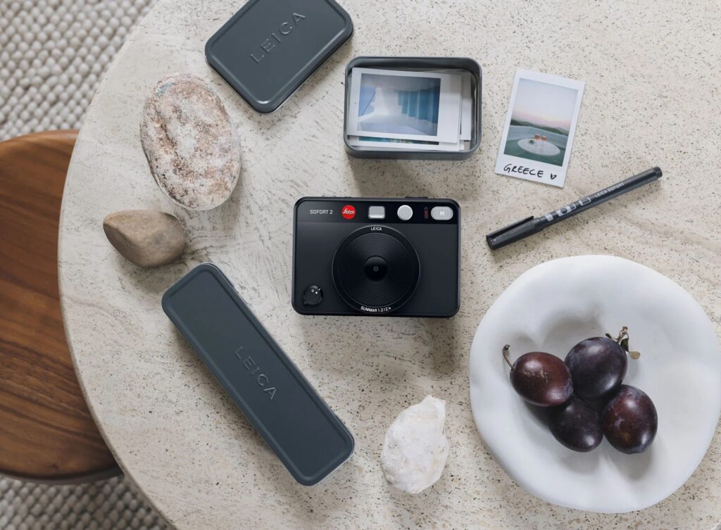 Leica Releases Hybrid Camera That Can Print Photos and Save Them ...