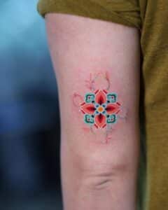 Korean Artist Creates Vibrant Tattoos of Densely Layered Patterns | My ...