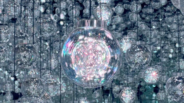 Hundreds of Glowing Spheres Light Up Immersive Installation in Japan ...