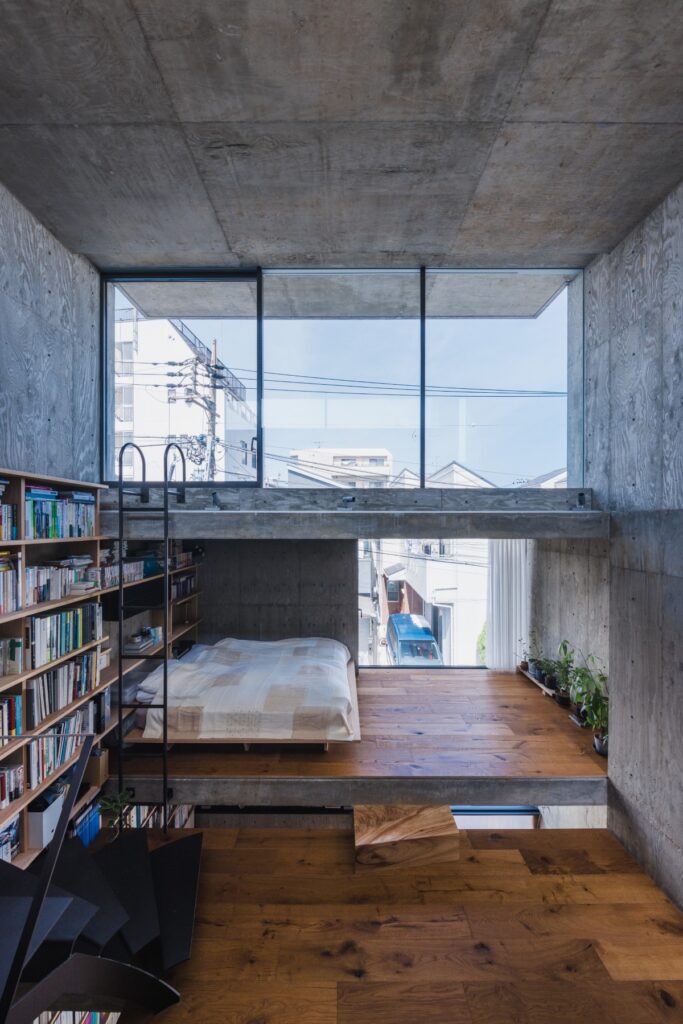 Brilliant Design Transforms Small Tokyo Apartment Into Spacious ...