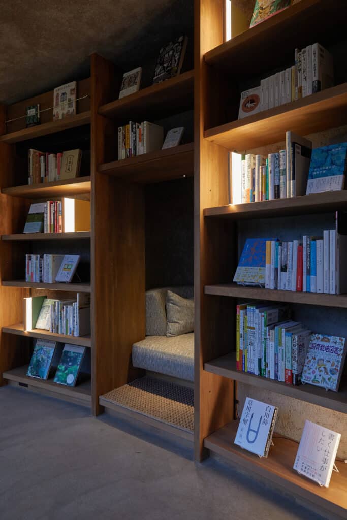 “Underground Library” Seamlessly Blends With Fields of Lush Japanese ...