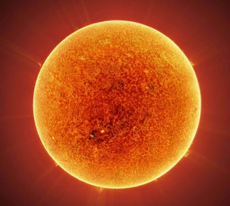 Astrophotographer Releases 400 Megapixel Photo of the Sun