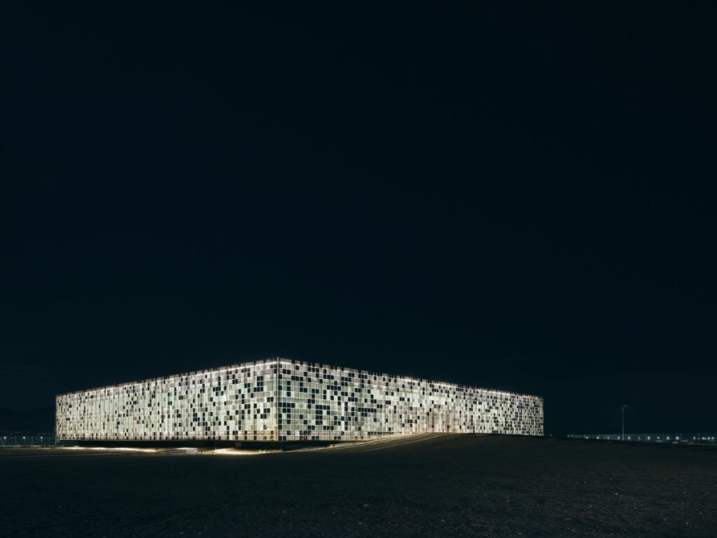 Over 7,000 Steel Panels Line Façade of Europe’s Largest Solar Power ...