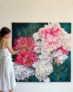 Watercolor Artist Creates Beautiful Large-Scale Flower Paintings