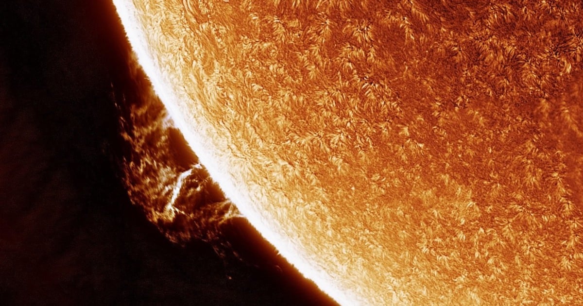 Backyard Astrophotographer Creates Incredible Sunspot Time Lapses