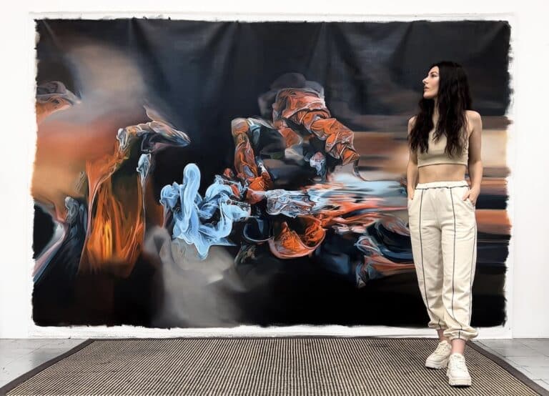 Monumental Oil Paintings Merge Abstraction and Realism