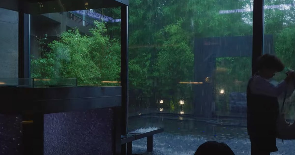 Cozy Up at Seoul’s Café Where It Always Rains