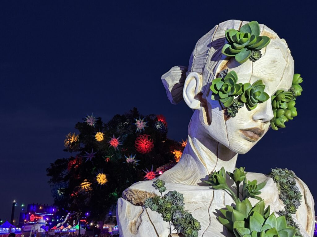 Daniel Popper's Evocative Public Sculpture Speaks to Humanity