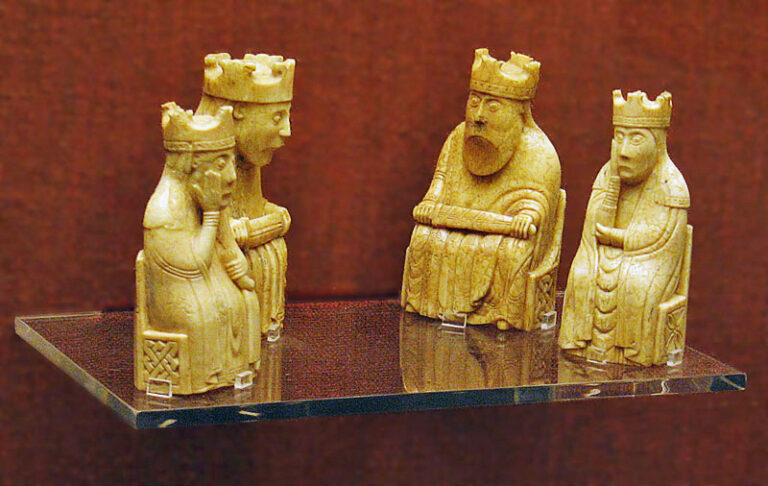 Missing Medieval Chess Piece Discovered in Family Home After 200 Years ...