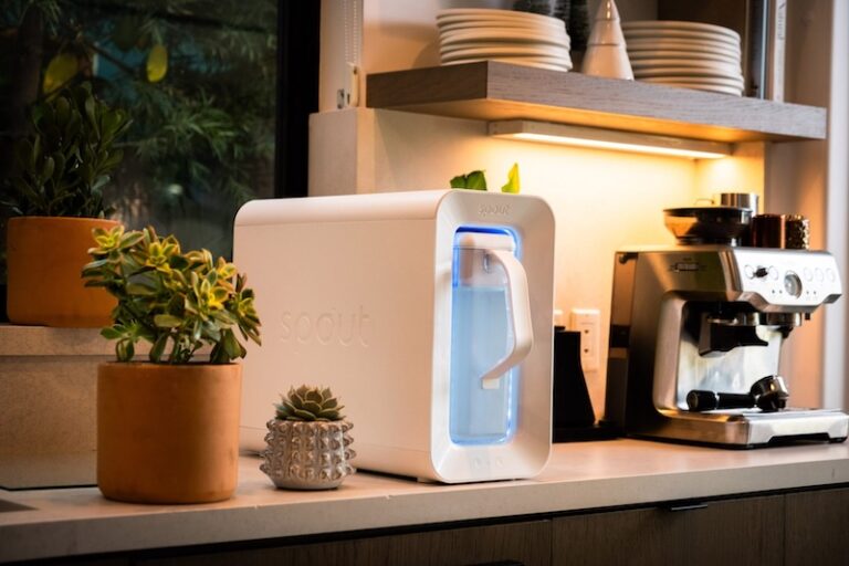 Spout Water Generator Creates Safe Drinking Water From Thin Air