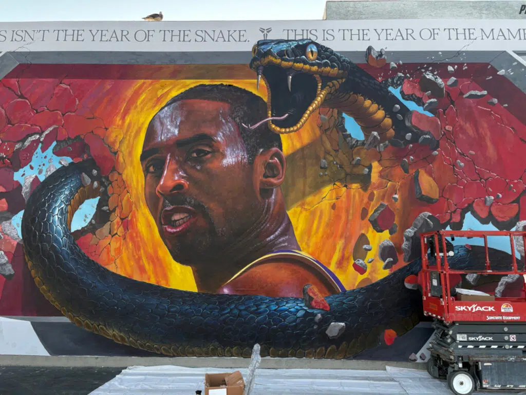 New Mural in Venice Beach Honors Kobe Bryant by Turning Year of the ...