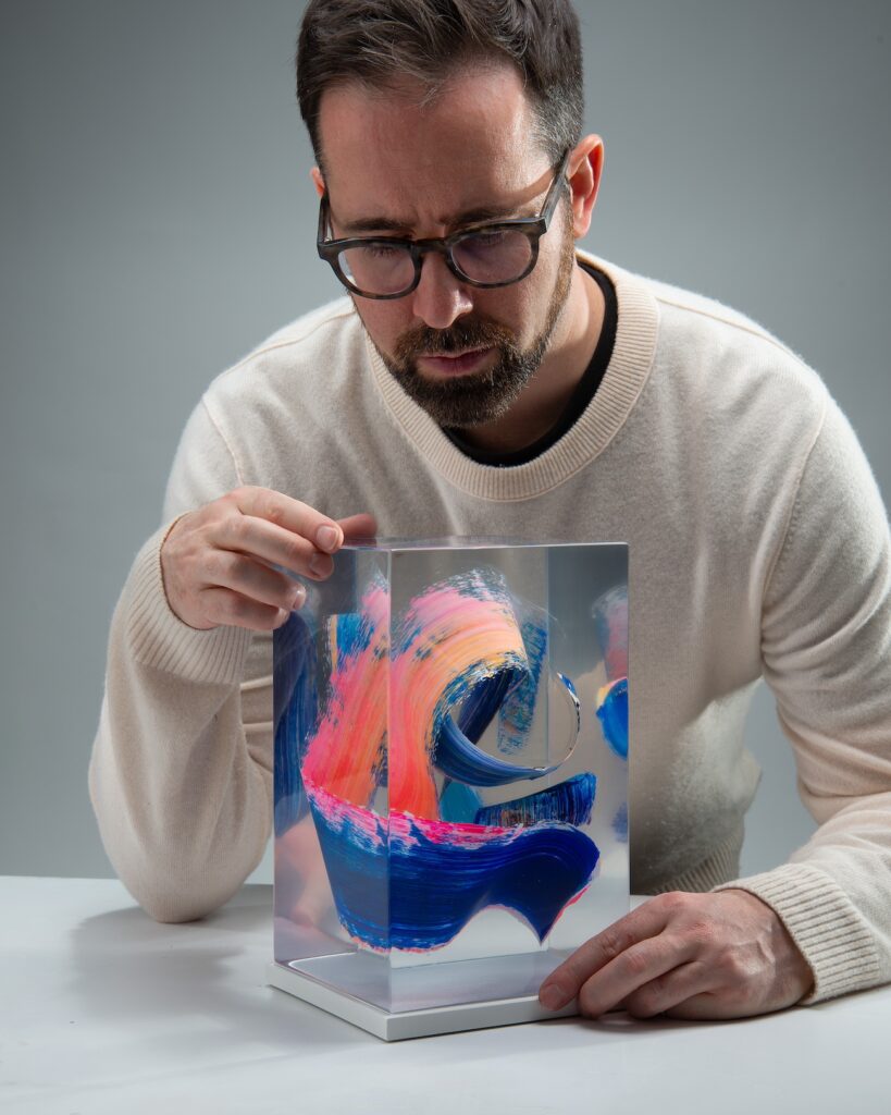 Resin Sculpture Art Reimagines the Fleeting Brush Stroke