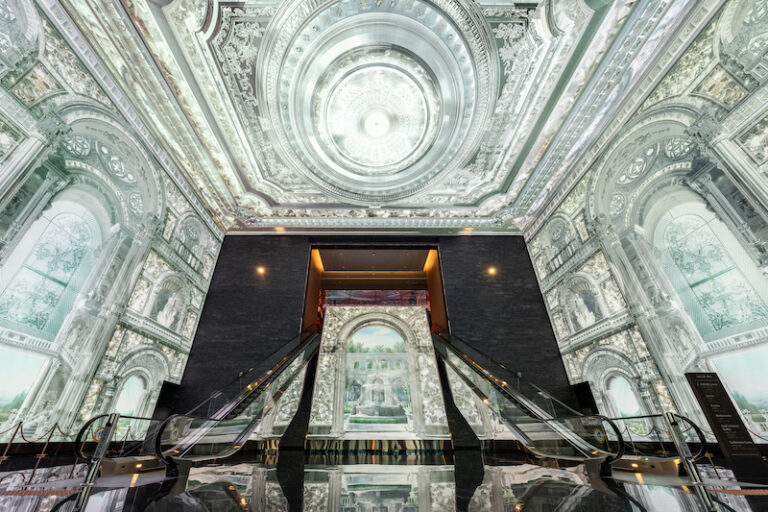 LED Displays Transform This Korean Resort Into a Crystal Palace