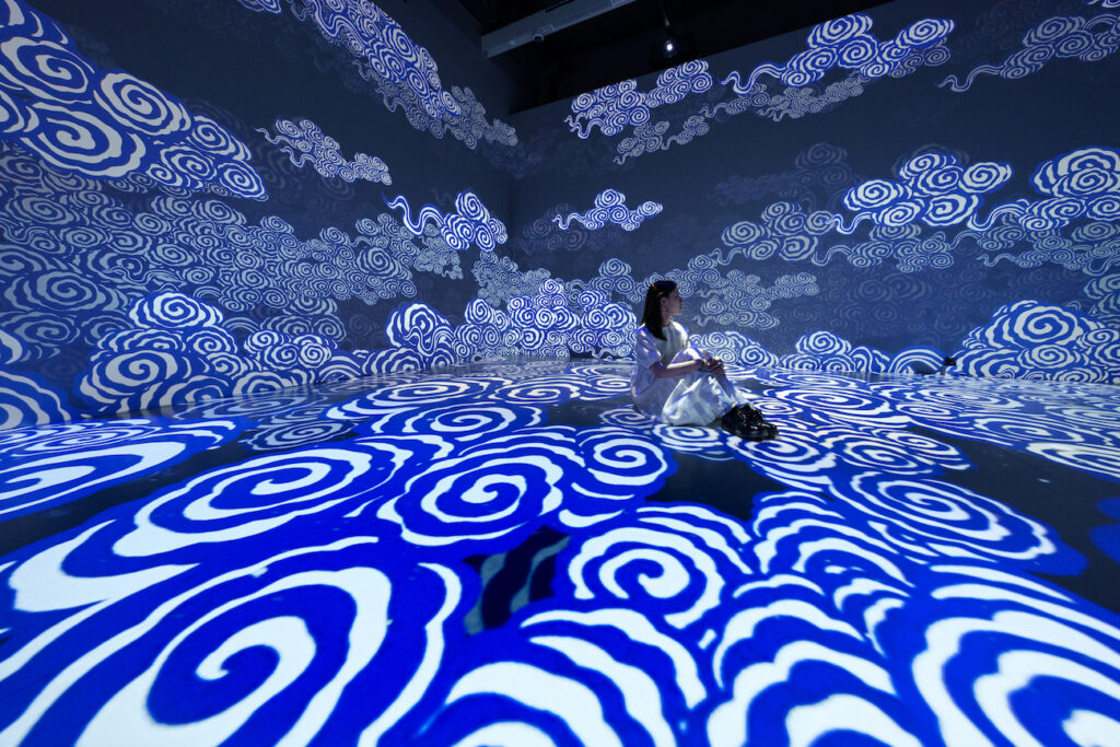 See Traditional Textiles As Never Before With Immersive Exhibition