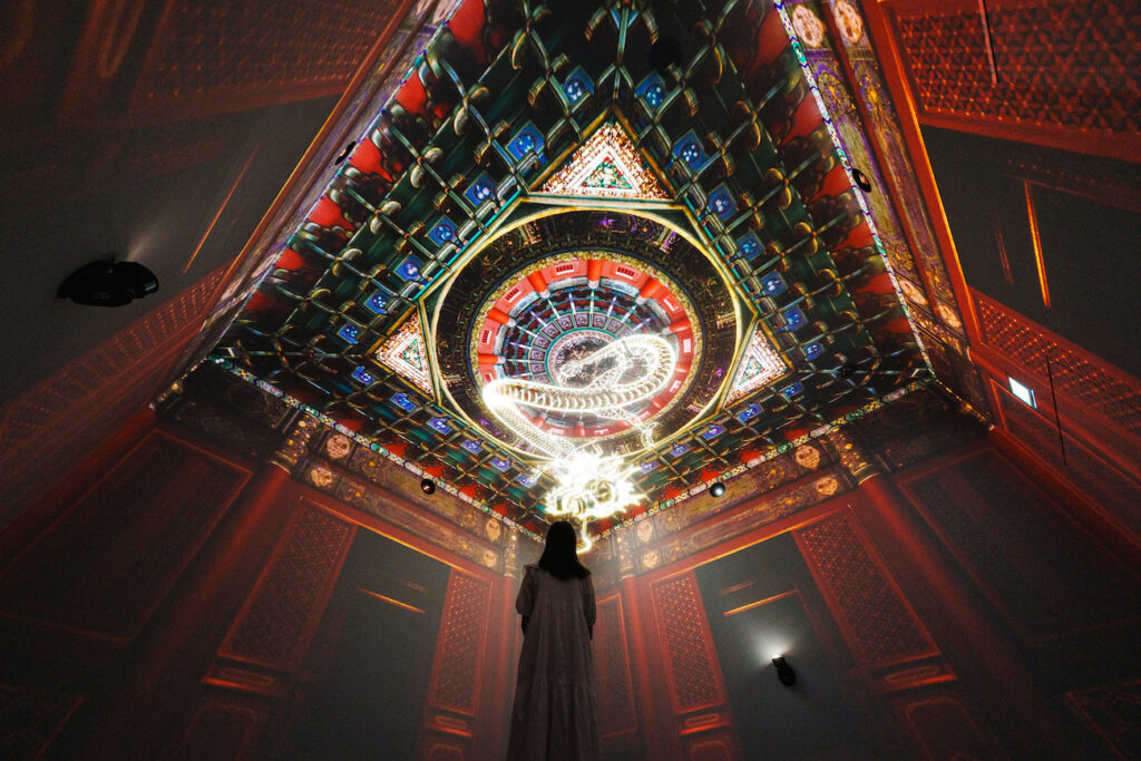 Immersive Exhibition Lets You Experience Traditional Textiles as Never ...