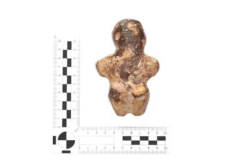 Polish Farmer Discovers 6,000-Year-Old Neolithic Fertility Figurine ...