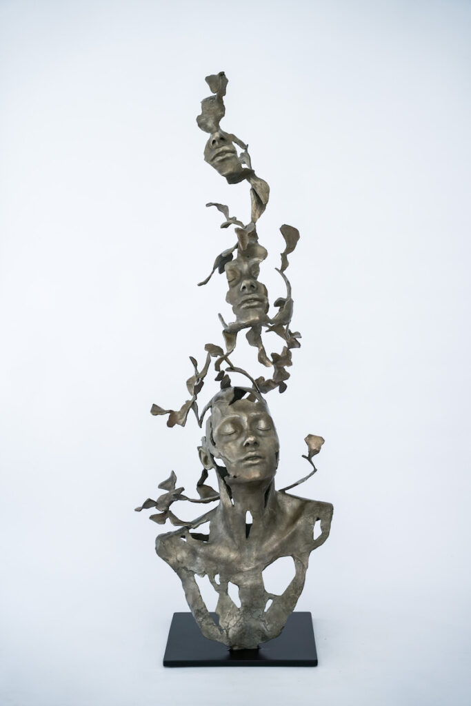 Artist Creates Sculptures Where Bodies Are Abstract Fragments