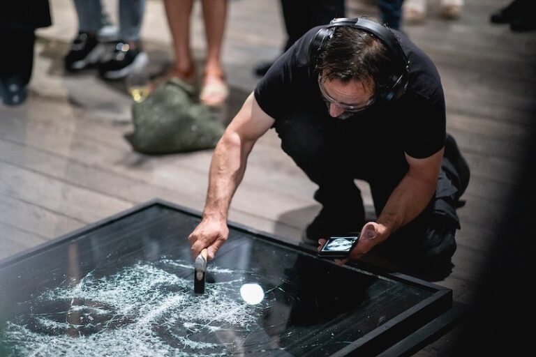 Artist Creates Dazzling Portrait By Layering Shattered Glass