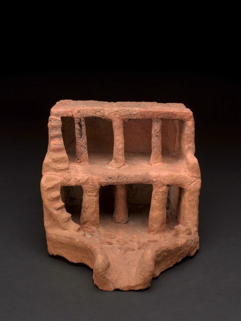 4,000-Year-Old Handprint Found on Egyptian Clay Artifact