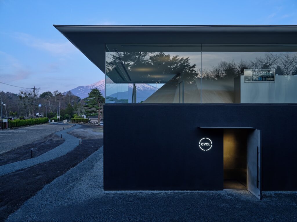 Japanese Sauna With Views of Mount Fuji Inspired by the Mountain’s “Hat ...