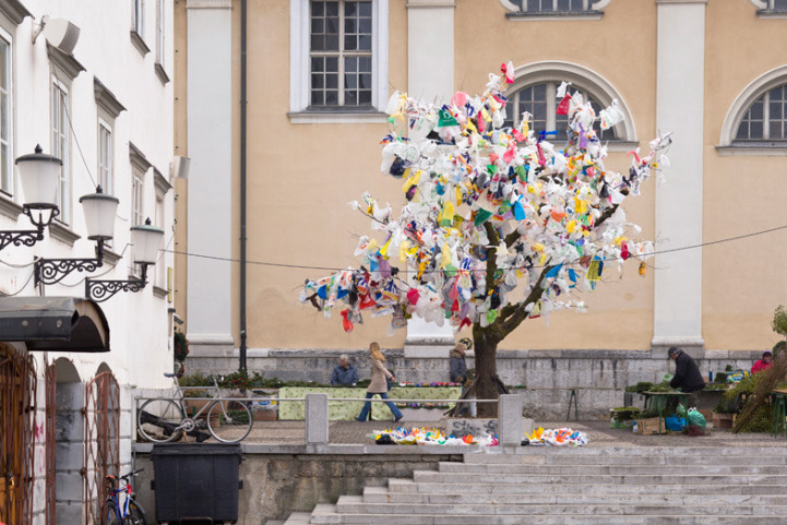 Plastic Tree Raises Environmental Awareness