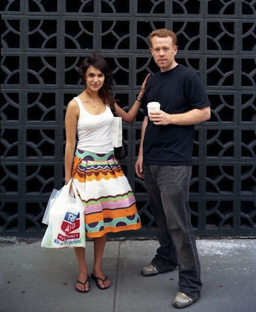 Touching Strangers (33 photos)